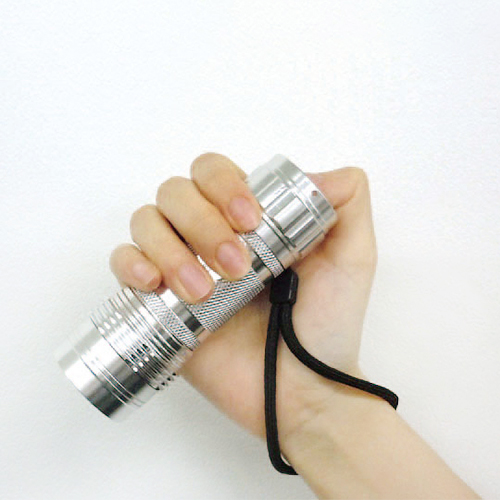 EA758RK-56A｜[単3x3本] フラッシュライト/LED(ｼﾙﾊﾞｰ)のページ