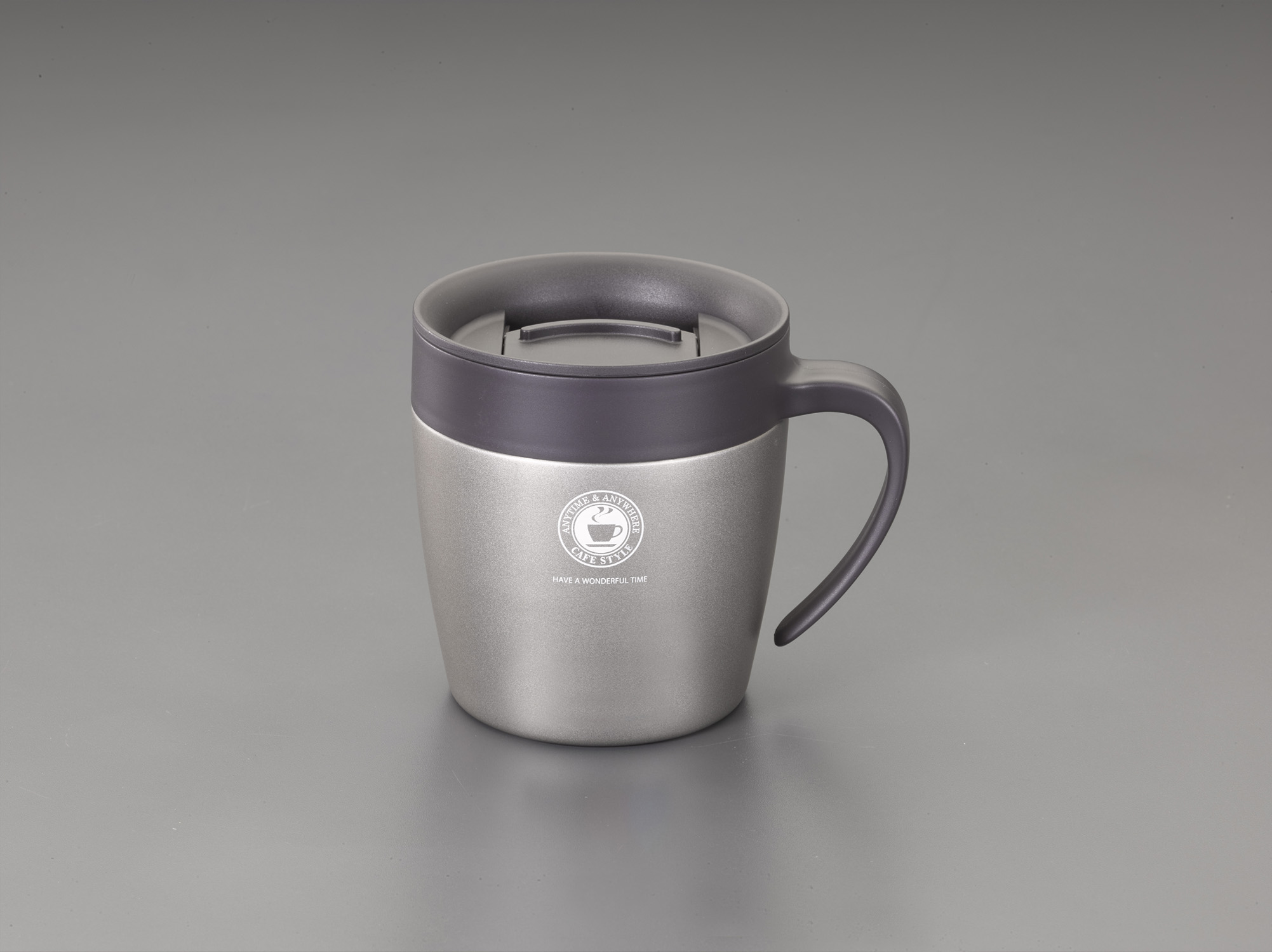 EA913XC-27｜330ml マグカップ(蓋付/ﾒﾀﾘｯｸｸﾞﾚｰ)のページ