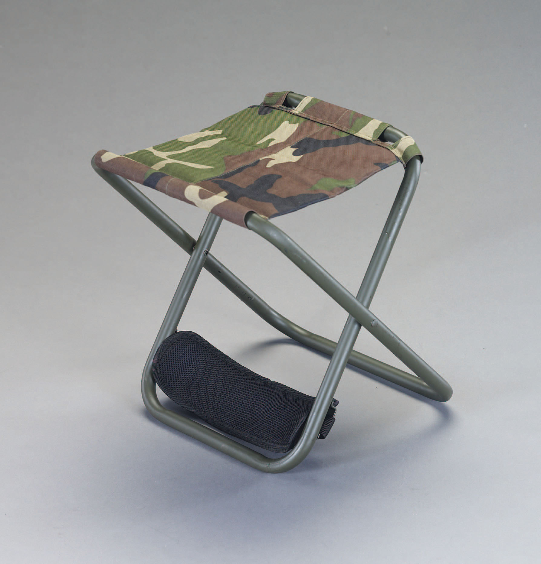 EA913YD-10｜310x310x 380mm チェアー(ﾎﾟｰﾀﾌﾞﾙ/迷彩色)のページ