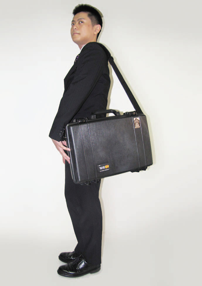 EA927-2｜453x292x104mm(内寸) 防水ｹｰｽ(14"ﾉｰﾄﾊﾟｿｺﾝ)のページ