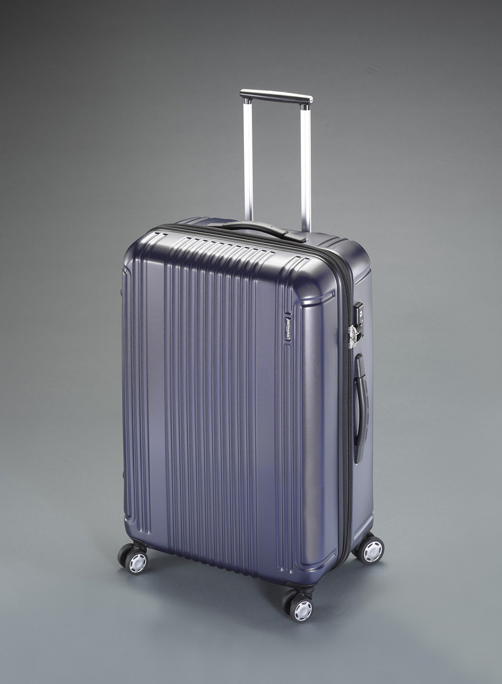 EA927AX-12｜480x300x680mm/83L キャリーケース(紺)のページ